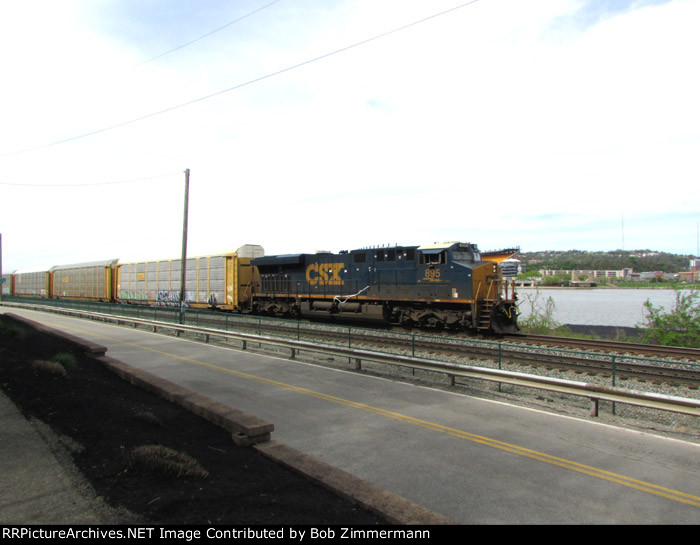 CSX 895